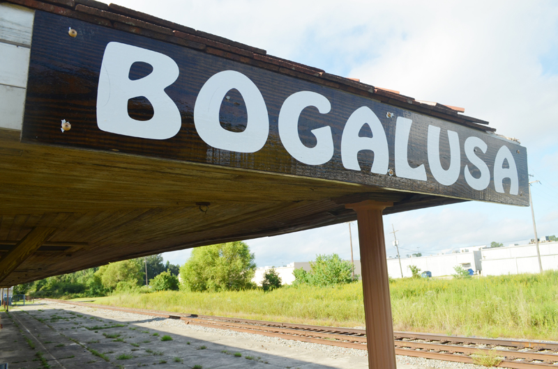 Historic train depot gets new ‘Hobo’ signs | The Bogalusa Daily News